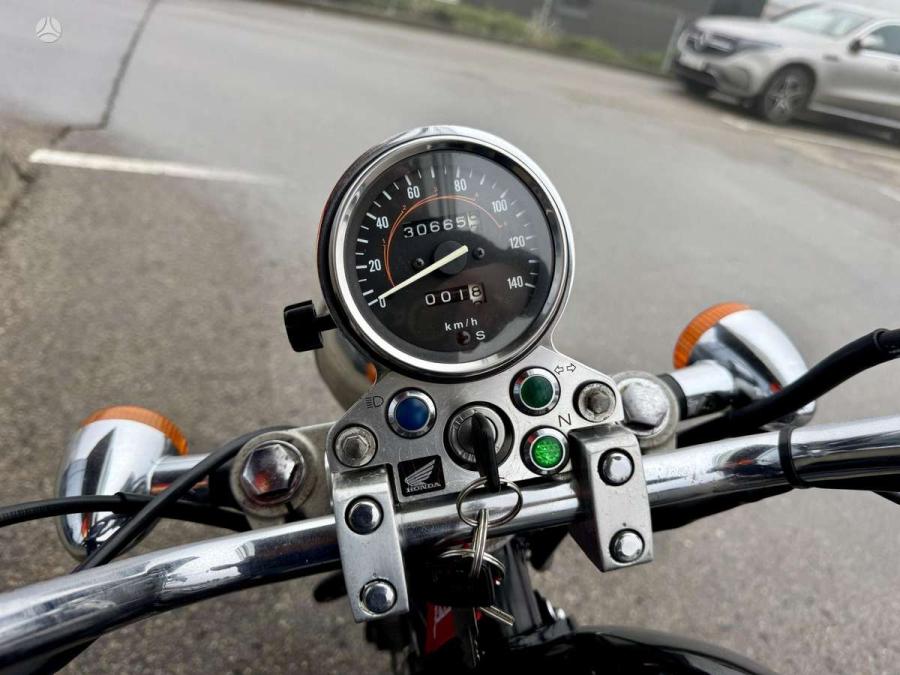 Melns Honda Rebel 1997 Viļņa, ar dzinēja tilpumu 0.13 L un nobraukumu 31 tūkst. km par 1599 €, foto 12 vietnē AUTOMOTO.COM.LV