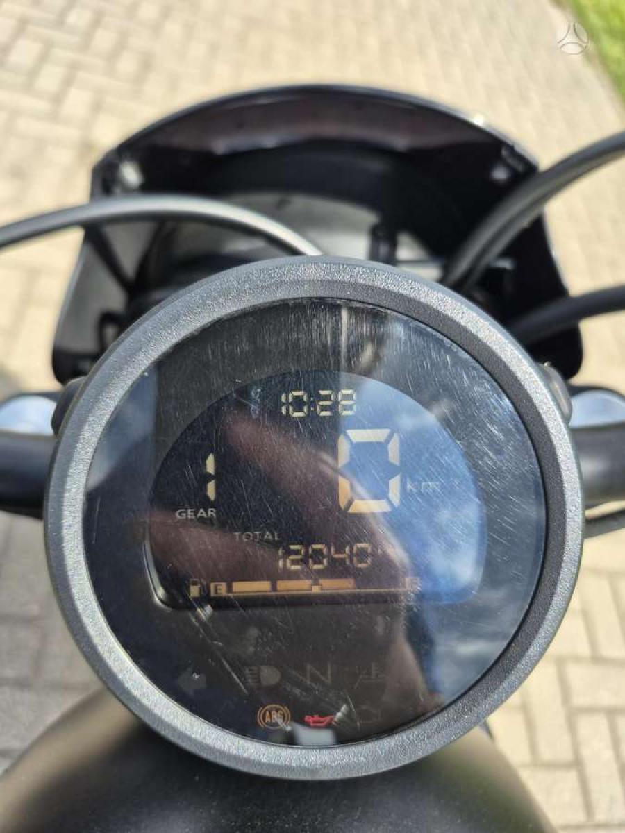 Black Honda Rebel 2020 in Vilnius, with an engine capacity of 0.50 L and mileage of 12 thousand km for 5100 €, photo 7 on AUTOMOTO.COM.LV