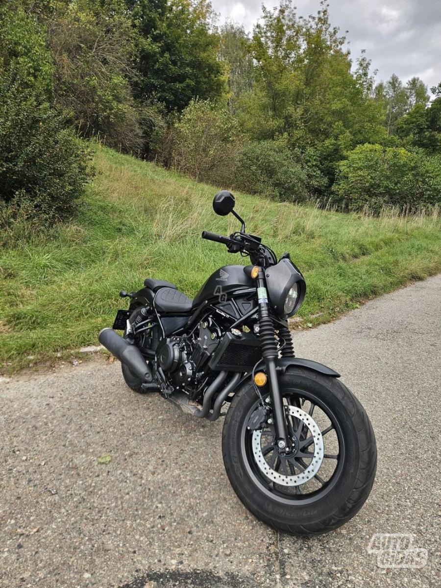 Melns Honda Rebel 2020 Viļņa, ar dzinēja tilpumu 0.50 L un nobraukumu 19 tūkst. km par 4800 €, foto 5 vietnē AUTOMOTO.COM.LV