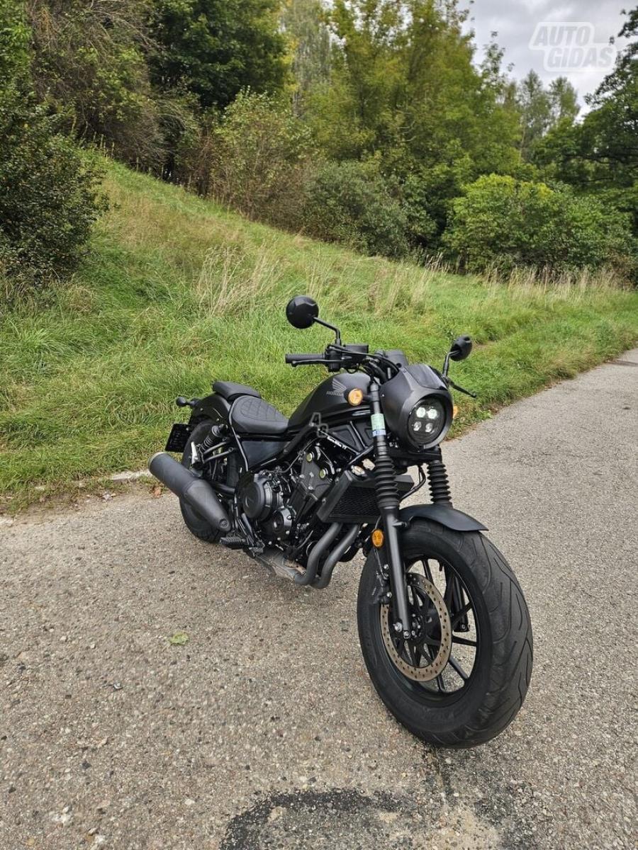 Melns Honda Rebel 2020 Viļņa, ar dzinēja tilpumu 0.50 L un nobraukumu 19 tūkst. km par 4800 €, foto 6 vietnē AUTOMOTO.COM.LV