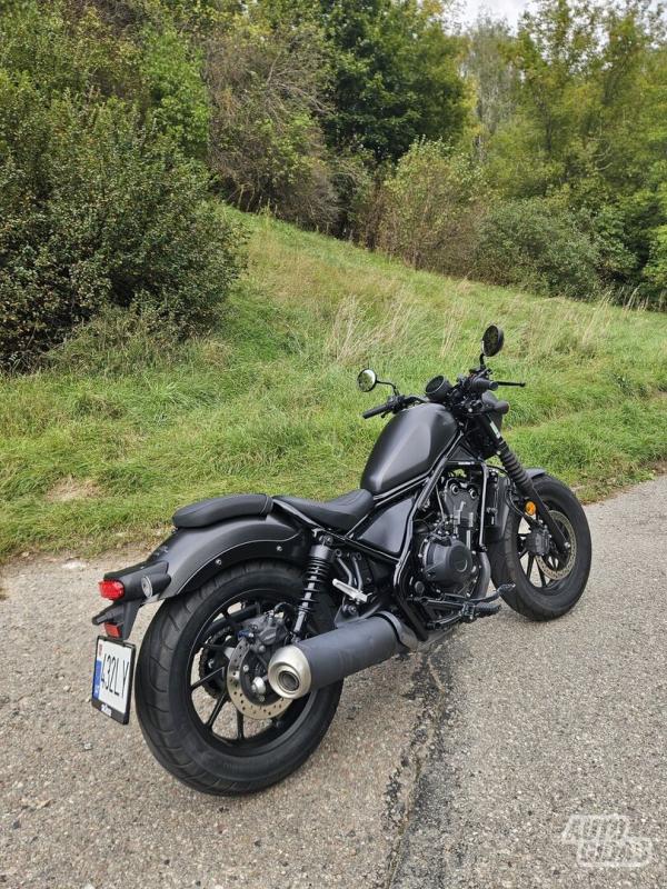 Black Honda Rebel 2020 in Vilnius, with an engine capacity of 0.50 L and mileage of 19 thousand km for 4800 €, photo 7 on AUTOMOTO.COM.LV