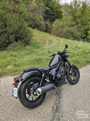 Melns Honda Rebel 2020 Viļņa, ar dzinēja tilpumu 0.50 L un nobraukumu 19 tūkst. km par 4800 €, foto 7 vietnē AUTOMOTO.COM.LV