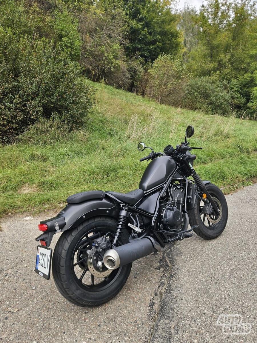 Melns Honda Rebel 2020 Viļņa, ar dzinēja tilpumu 0.50 L un nobraukumu 19 tūkst. km par 4800 €, foto 7 vietnē AUTOMOTO.COM.LV