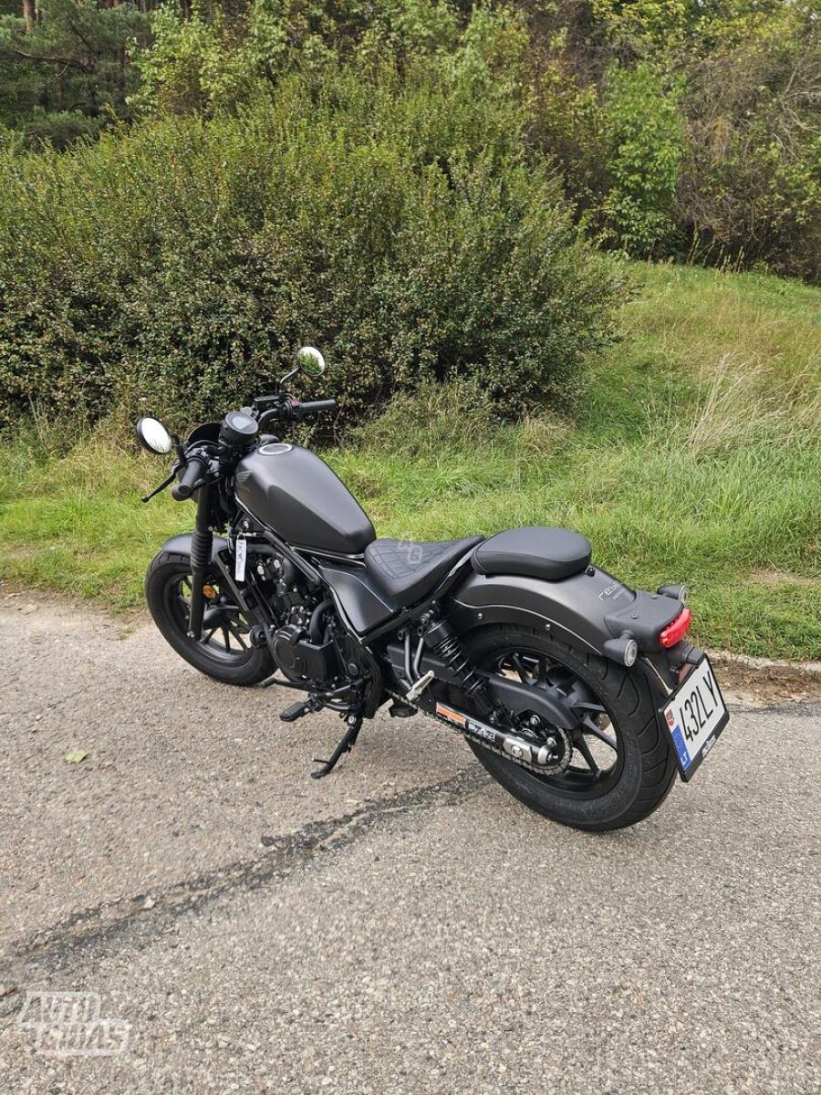 Melns Honda Rebel 2020 Viļņa, ar dzinēja tilpumu 0.50 L un nobraukumu 19 tūkst. km par 4450 €, foto 8 vietnē AUTOMOTO.COM.LV
