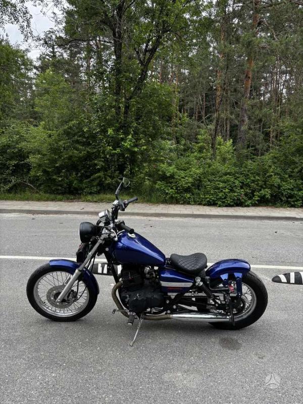 Zils Honda Rebel 1996 Viļņa, ar dzinēja tilpumu 0.13 L un nobraukumu 8 tūkst. km par 1800 €, foto 2 vietnē AUTOMOTO.COM.LV