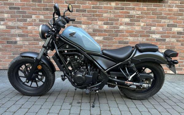 Grey Honda Rebel 2019 in Vilnius, with an engine capacity of 0.47 L and mileage of 2 thousand km for 5500 €, photo 1 on AUTOMOTO.COM.LV
