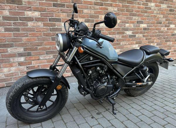 Grey Honda Rebel 2019 in Vilnius, with an engine capacity of 0.47 L and mileage of 2 thousand km for 5500 €, photo 3 on AUTOMOTO.COM.LV