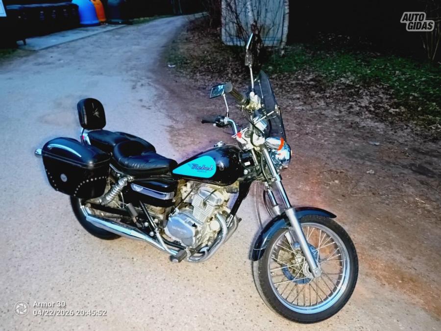 Honda Rebel 2000 in Vilnius, with an engine capacity of 0.13 L and mileage of 35 thousand km for 1500 €, photo 1 on AUTOMOTO.COM.LV