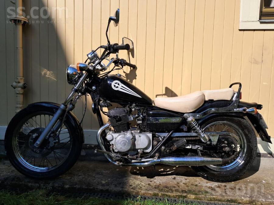 Honda Rebel 2000 in Cesis, with an engine capacity of 0.13 L and mileage of 0 thousand km for 1500 €, photo 1 on AUTOMOTO.COM.LV