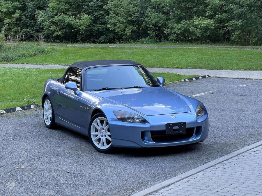 Blue Honda S2000 2006 in Vilnius, with an engine capacity of 2.16 L and mileage of 155 thousand km for 28000 €, photo 1 on AUTOMOTO.COM.LV