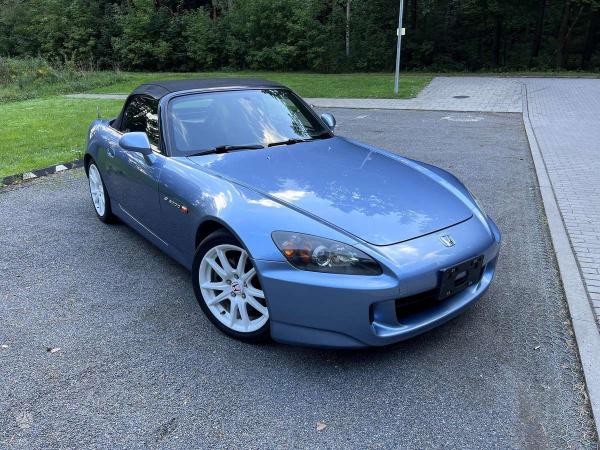 Blue Honda S2000 2006 in Vilnius, with an engine capacity of 2.16 L and mileage of 155 thousand km for 28000 €, photo 5 on AUTOMOTO.COM.LV