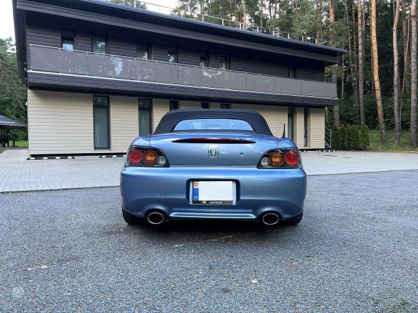 Blue Honda S2000 2006 in Vilnius, with an engine capacity of 2.16 L and mileage of 155 thousand km for 28000 €, photo 8 on AUTOMOTO.COM.LV
