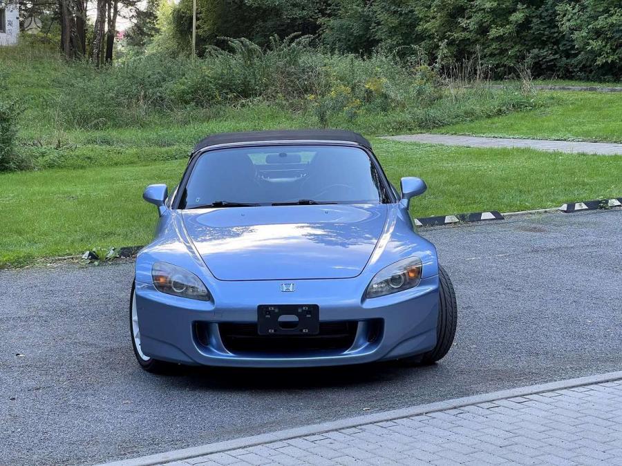 Blue Honda S2000 2006 in Vilnius, with an engine capacity of 2.16 L and mileage of 155 thousand km for 28000 €, photo 9 on AUTOMOTO.COM.LV