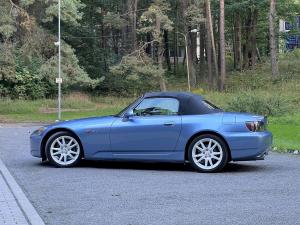 Blue Honda S2000 2006 in Vilnius, with an engine capacity of 2.16 L and mileage of 155 thousand km for 28000 €, photo 15 on AUTOMOTO.COM.LV