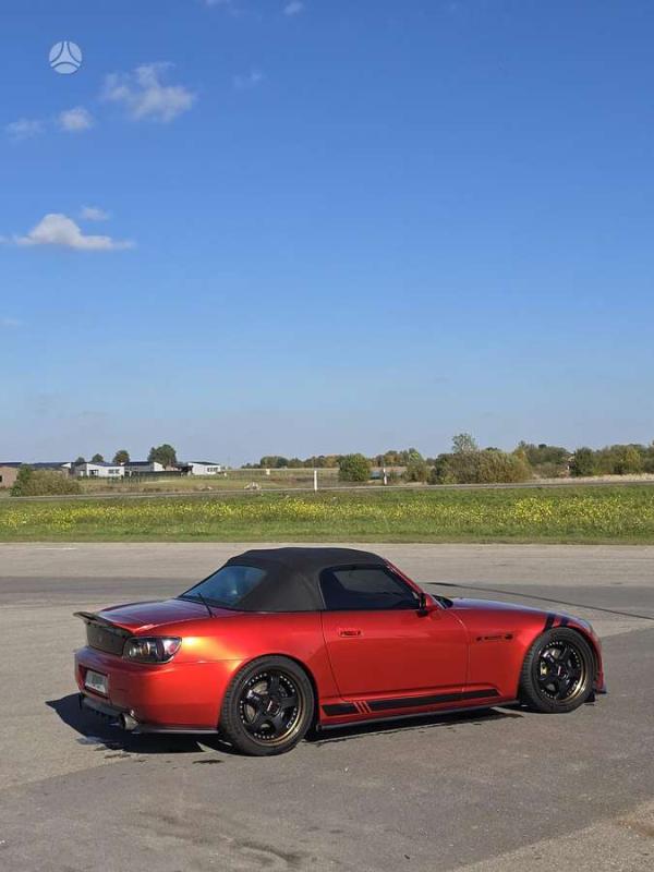 Sarkans Honda S2000 2001 Kauņa, ar dzinēja tilpumu 2.00 L un nobraukumu 117 tūkst. km par 18500 €, foto 6 vietnē AUTOMOTO.COM.LV