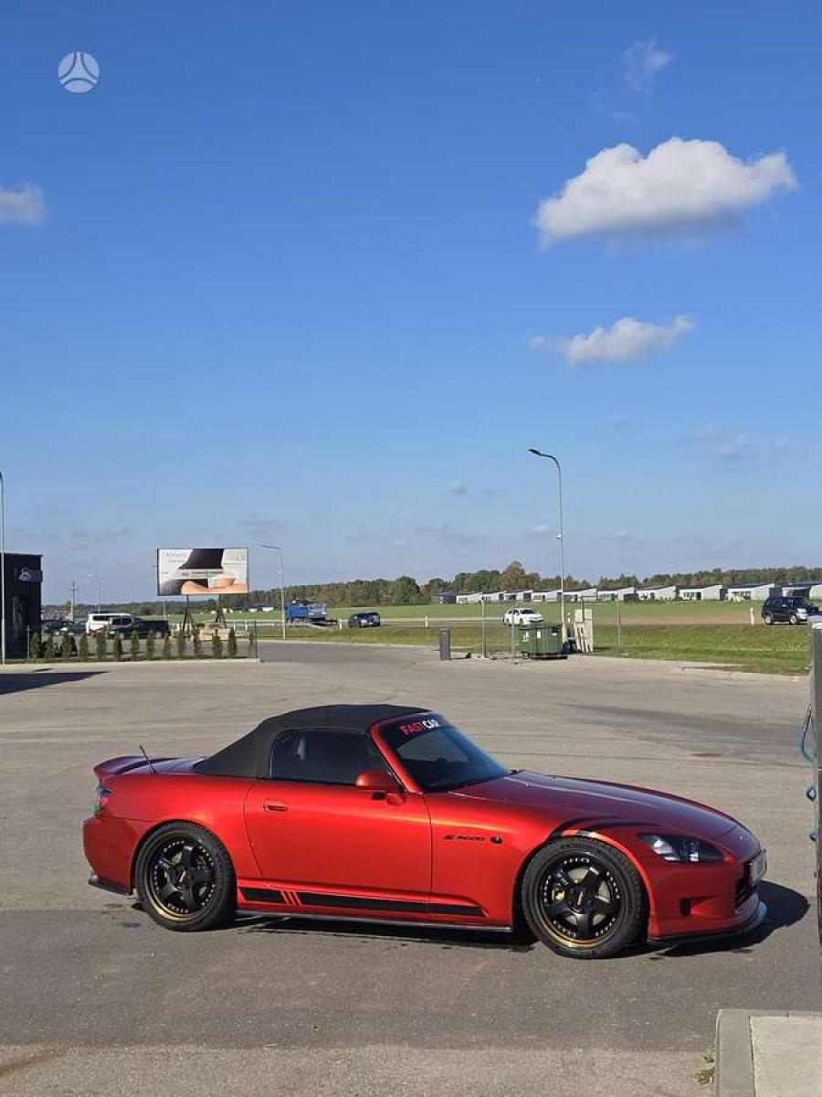Sarkans Honda S2000 2001 Kauņa, ar dzinēja tilpumu 2.00 L un nobraukumu 117 tūkst. km par 18500 €, foto 8 vietnē AUTOMOTO.COM.LV