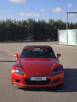 Sarkans Honda S2000 2001 Kauņa, ar dzinēja tilpumu 2.00 L un nobraukumu 117 tūkst. km par 18500 €, foto 10 vietnē AUTOMOTO.COM.LV