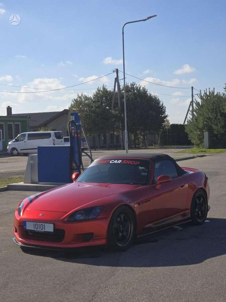 Sarkans Honda S2000 2001 Kauņa, ar dzinēja tilpumu 2.00 L un nobraukumu 117 tūkst. km par 18500 €, foto 11 vietnē AUTOMOTO.COM.LV