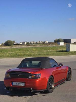 Sarkans Honda S2000 2001 Kauņa, ar dzinēja tilpumu 2.00 L un nobraukumu 117 tūkst. km par 18500 €, foto 12 vietnē AUTOMOTO.COM.LV