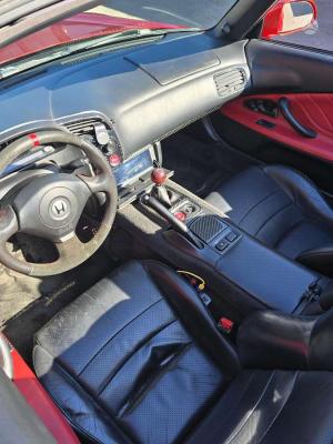Sarkans Honda S2000 2001 Kauņa, ar dzinēja tilpumu 2.00 L un nobraukumu 117 tūkst. km par 18500 €, foto 22 vietnē AUTOMOTO.COM.LV