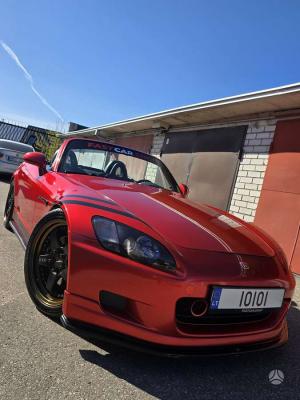 Sarkans Honda S2000 2001 Kauņa, ar dzinēja tilpumu 2.00 L un nobraukumu 117 tūkst. km par 18500 €, foto 25 vietnē AUTOMOTO.COM.LV