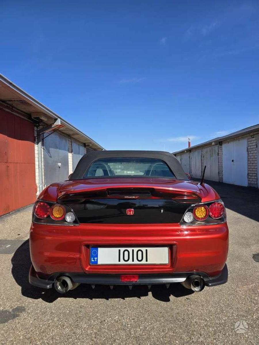 Sarkans Honda S2000 2001 Kauņa, ar dzinēja tilpumu 2.00 L un nobraukumu 117 tūkst. km par 18500 €, foto 27 vietnē AUTOMOTO.COM.LV