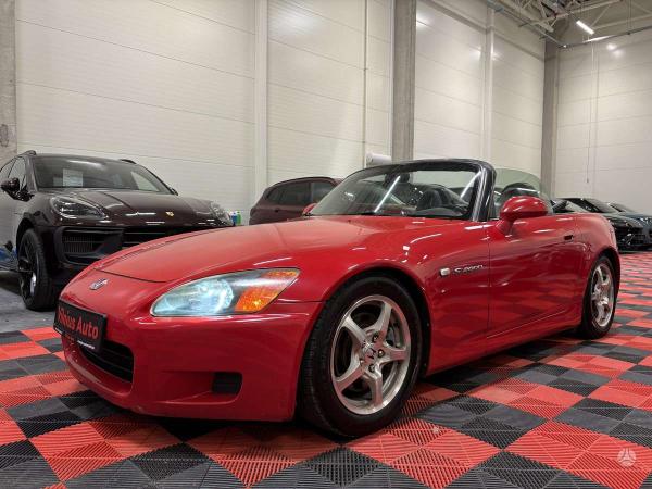 Sarkans Honda S2000 2002 Viļņa, ar dzinēja tilpumu 2.00 L un nobraukumu 286 tūkst. km par 16990 €, foto 1 vietnē AUTOMOTO.COM.LV