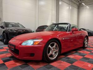 Sarkans Honda S2000 2002 Viļņa, ar dzinēja tilpumu 2.00 L un nobraukumu 286 tūkst. km par 16990 €, foto 1 vietnē AUTOMOTO.COM.LV