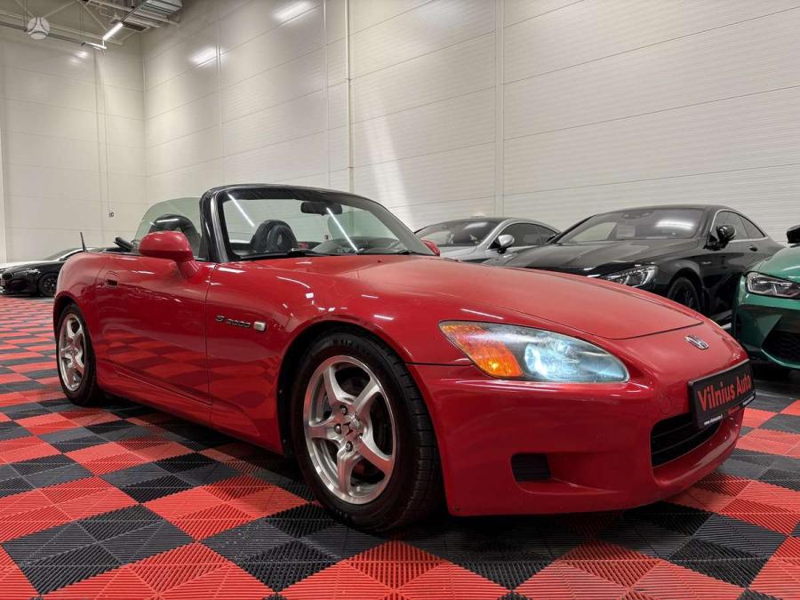 Sarkans Honda S2000 2002 Viļņa, ar dzinēja tilpumu 2.00 L un nobraukumu 286 tūkst. km par 16990 €, foto 4 vietnē AUTOMOTO.COM.LV