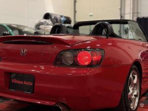 Sarkans Honda S2000 2002 Viļņa, ar dzinēja tilpumu 2.00 L un nobraukumu 286 tūkst. km par 16990 €, foto 9 vietnē AUTOMOTO.COM.LV
