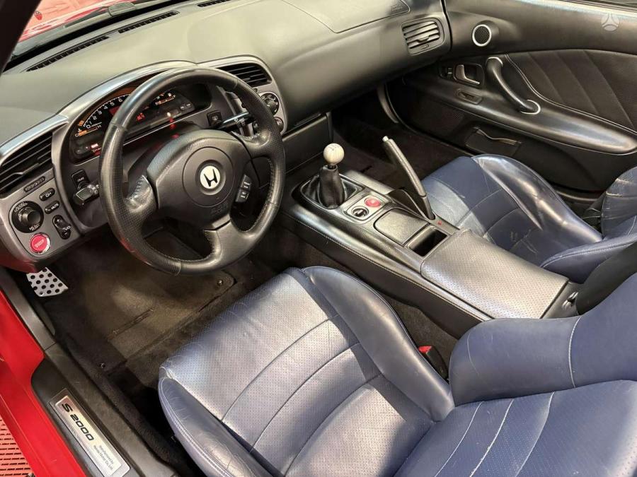 Sarkans Honda S2000 2002 Viļņa, ar dzinēja tilpumu 2.00 L un nobraukumu 286 tūkst. km par 16990 €, foto 12 vietnē AUTOMOTO.COM.LV
