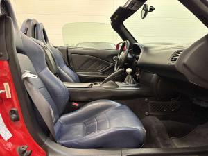 Sarkans Honda S2000 2002 Viļņa, ar dzinēja tilpumu 2.00 L un nobraukumu 286 tūkst. km par 16990 €, foto 15 vietnē AUTOMOTO.COM.LV