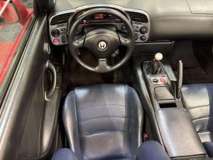 Sarkans Honda S2000 2002 Viļņa, ar dzinēja tilpumu 2.00 L un nobraukumu 286 tūkst. km par 16990 €, foto 18 vietnē AUTOMOTO.COM.LV