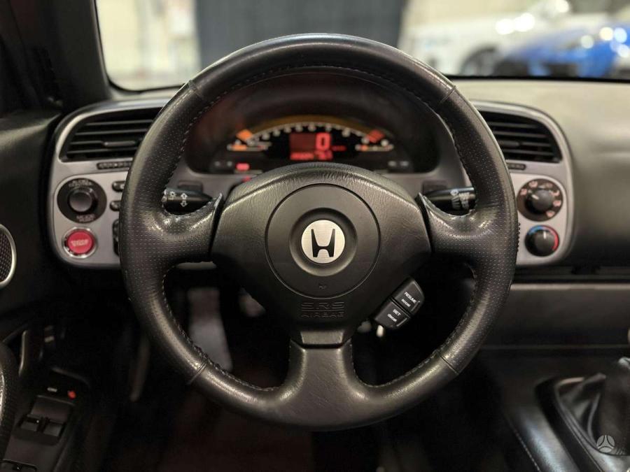 Sarkans Honda S2000 2002 Viļņa, ar dzinēja tilpumu 2.00 L un nobraukumu 286 tūkst. km par 16990 €, foto 19 vietnē AUTOMOTO.COM.LV