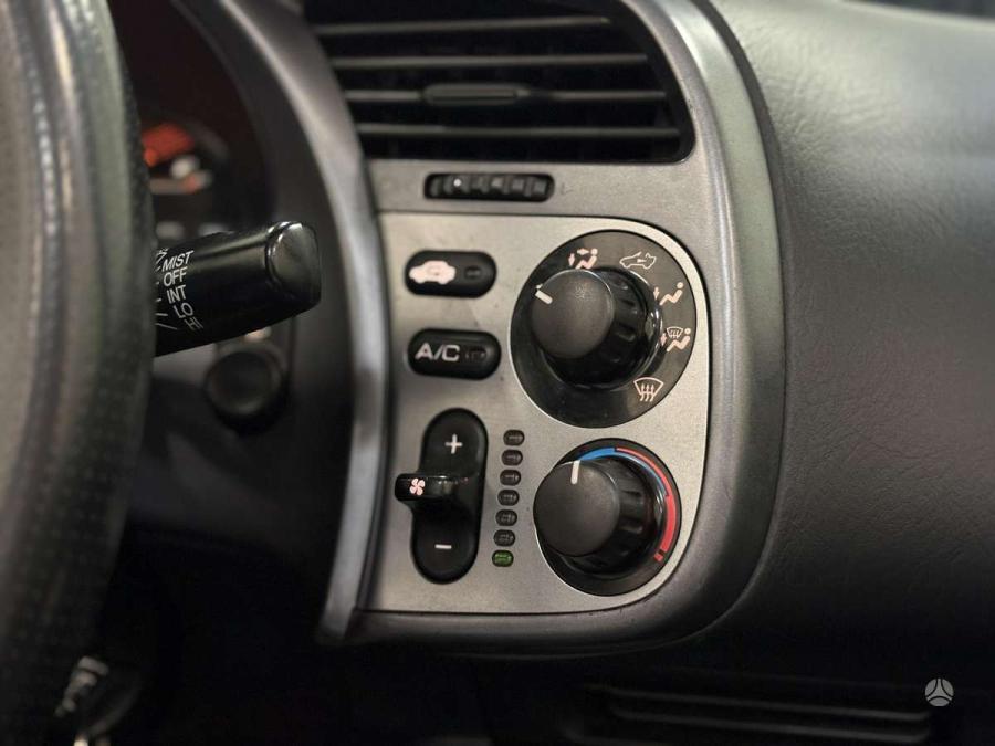 Sarkans Honda S2000 2002 Viļņa, ar dzinēja tilpumu 2.00 L un nobraukumu 286 tūkst. km par 16990 €, foto 22 vietnē AUTOMOTO.COM.LV
