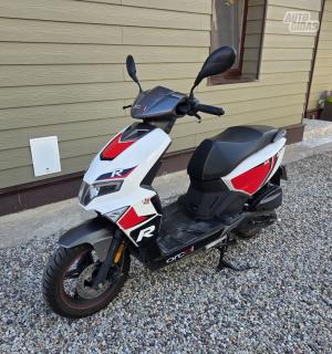 Black Honda SH 2008 in Pasvalys, with an engine capacity of 0.13 L and mileage of 25 thousand km for 999 €, photo 25 on AUTOMOTO.COM.LV