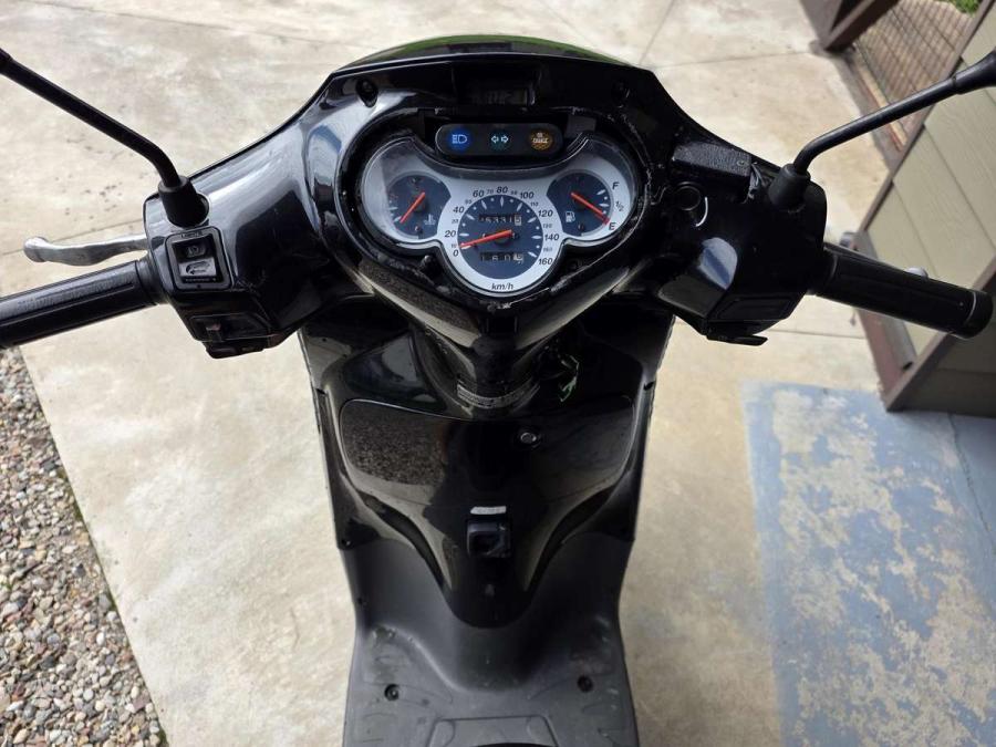 Melns Honda SH 2008 Pasvalys, ar dzinēja tilpumu 0.13 L un nobraukumu 25 tūkst. km par 999 €, foto 11 vietnē AUTOMOTO.COM.LV