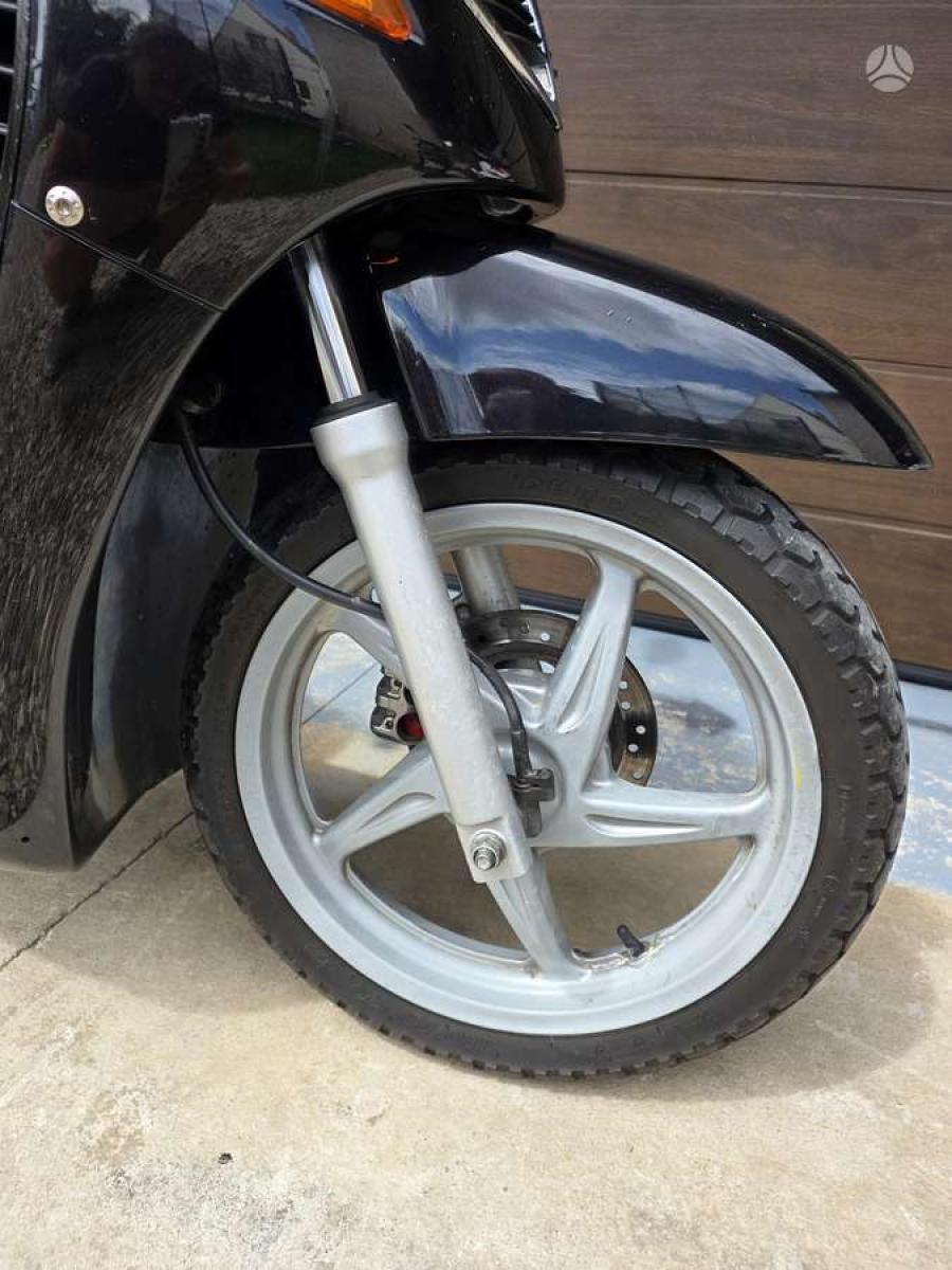Melns Honda SH 2008 Pasvalys, ar dzinēja tilpumu 0.13 L un nobraukumu 25 tūkst. km par 999 €, foto 19 vietnē AUTOMOTO.COM.LV