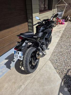 Melns Honda SH 2018 Pasvalys, ar dzinēja tilpumu 0.25 L un nobraukumu 18 tūkst. km par 1749 €, foto 5 vietnē AUTOMOTO.COM.LV