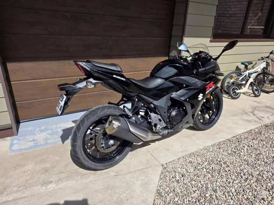 Melns Honda SH 2018 Pasvalys, ar dzinēja tilpumu 0.25 L un nobraukumu 18 tūkst. km par 1749 €, foto 6 vietnē AUTOMOTO.COM.LV