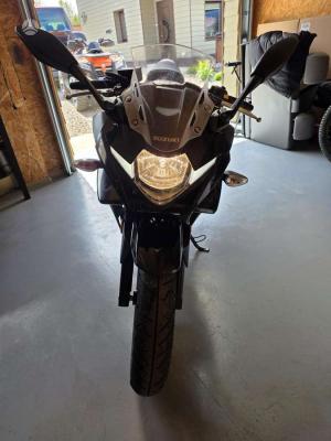 Melns Honda SH 2018 Pasvalys, ar dzinēja tilpumu 0.25 L un nobraukumu 18 tūkst. km par 1749 €, foto 22 vietnē AUTOMOTO.COM.LV