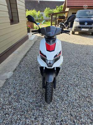 Balts Honda SH 2021 Pasvalys, ar dzinēja tilpumu 50.00 L un nobraukumu 12 tūkst. km par 799 €, foto 5 vietnē AUTOMOTO.COM.LV