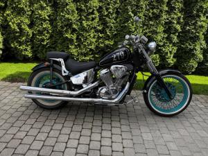 Melns Honda Shadow 600 1996 Kauņa, ar dzinēja tilpumu 0.80 L un nobraukumu 23 tūkst. km par 2500 €, foto 13 vietnē AUTOMOTO.COM.LV