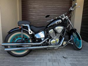 Melns Honda Shadow 600 1996 Kauņa, ar dzinēja tilpumu 0.80 L un nobraukumu 23 tūkst. km par 2500 €, foto 19 vietnē AUTOMOTO.COM.LV
