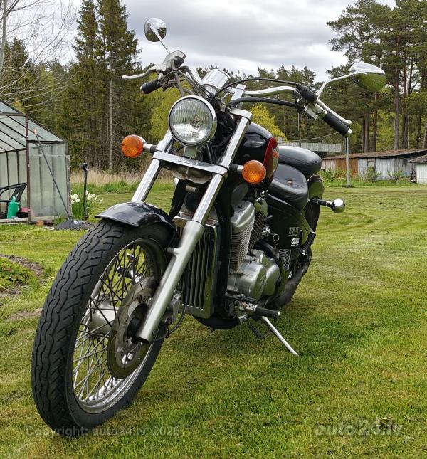 Melns Honda Shadow 600 1996 Pērnava, ar dzinēja tilpumu 0.58 L un nobraukumu 65 tūkst. km par 3150 €, foto 4 vietnē AUTOMOTO.COM.LV