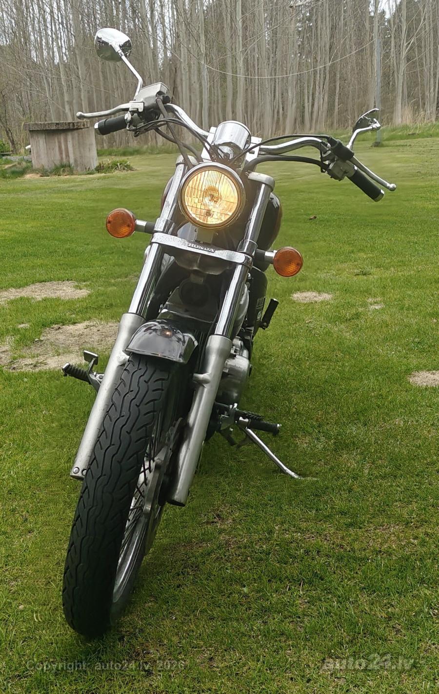 Melns Honda Shadow 600 1996 Pērnava, ar dzinēja tilpumu 0.58 L un nobraukumu 65 tūkst. km par 3150 €, foto 13 vietnē AUTOMOTO.COM.LV