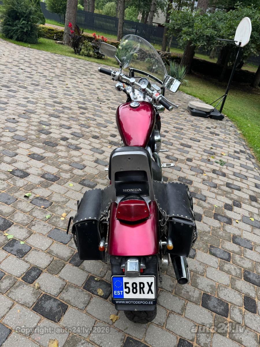 Red Honda Shadow 600 1991 in Tallinn, with an engine capacity of 0.58 L and mileage of 51 thousand km for 1500 €, photo 5 on AUTOMOTO.COM.LV