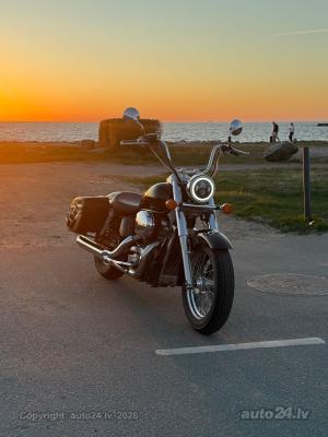 Black Honda Shadow 750 2000 in Tallinn, with an engine capacity of 0.75 L and mileage of 48 thousand km for 3850 €, photo  on AUTOMOTO.COM.LV