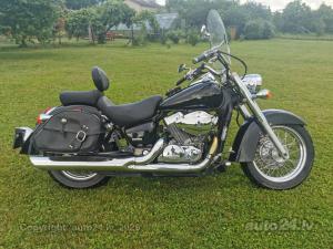 Black Honda Shadow 750 2005 in Tartu, with an engine capacity of 0.75 L and mileage of 31 thousand km for 4500 €, photo  on AUTOMOTO.COM.LV