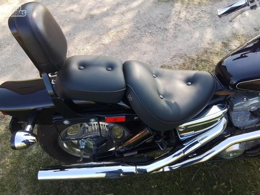 Black Honda Shadow 1994 in Raseiniai, with an engine capacity of 1.10 L and mileage of 43 thousand km for 2700 €, photo 4 on AUTOMOTO.COM.LV
